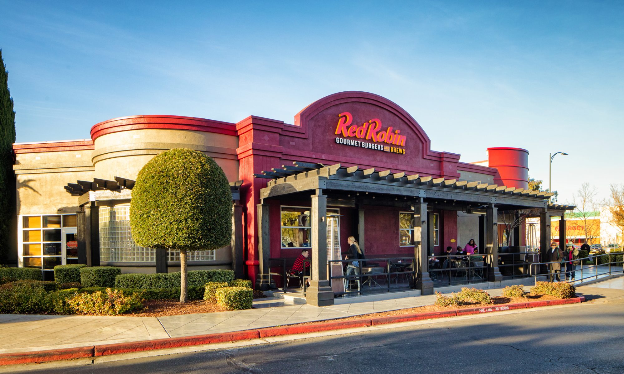 Red Robin's Stock Surges 30% Despite Q4 Losses, Positive Sales Momentum ...